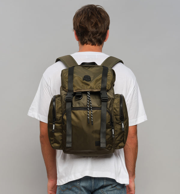 Invicta Store Ufficiale | Zaini, Accessori e Abbigliamento